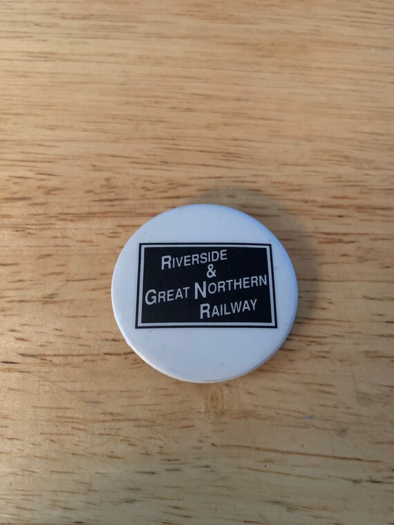 Vintage Riverside Great Northern Railway Metal Button - Etsy