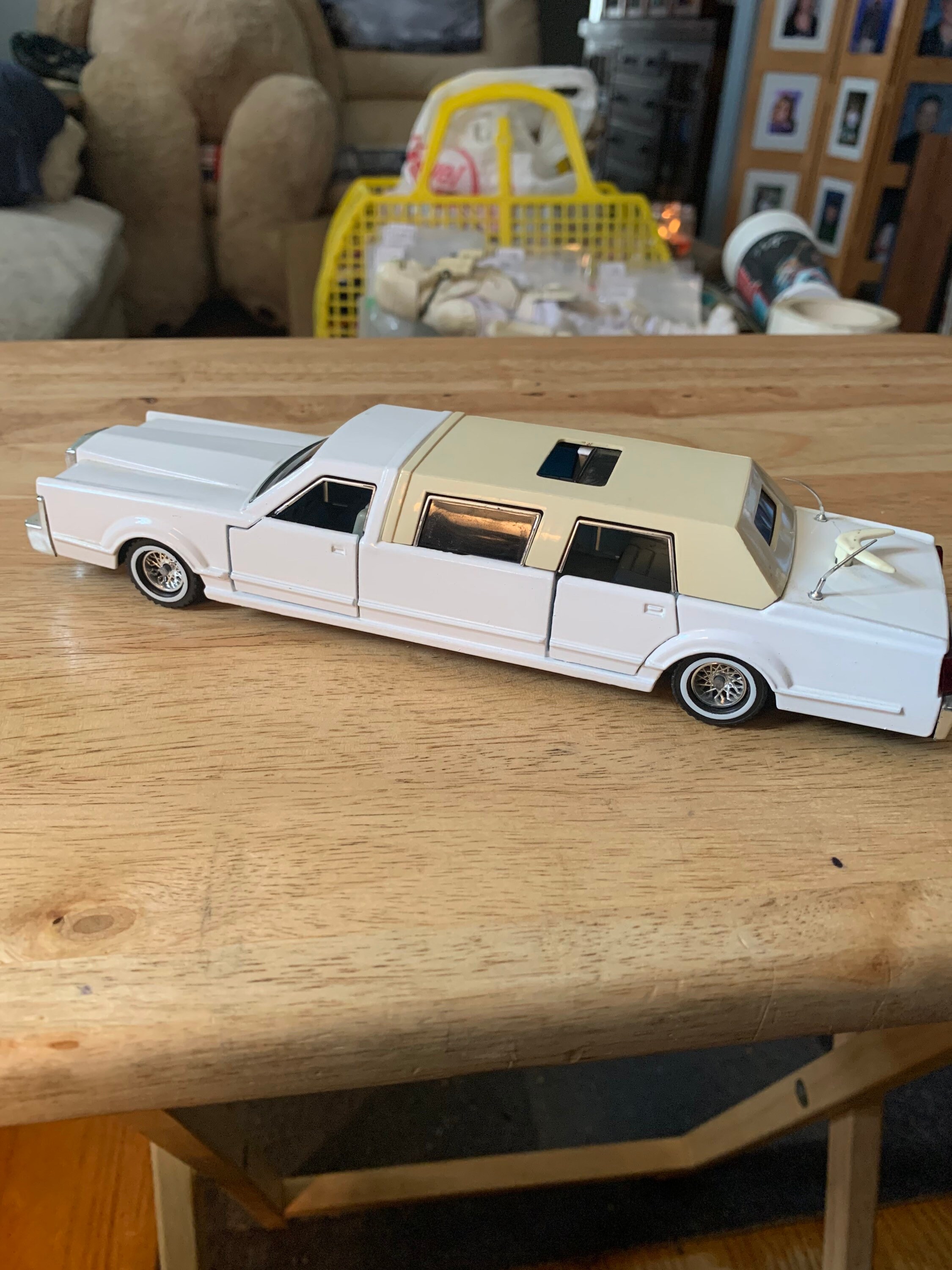 Vintage Diecast, 1/32 Scale, Limo, White - Etsy
