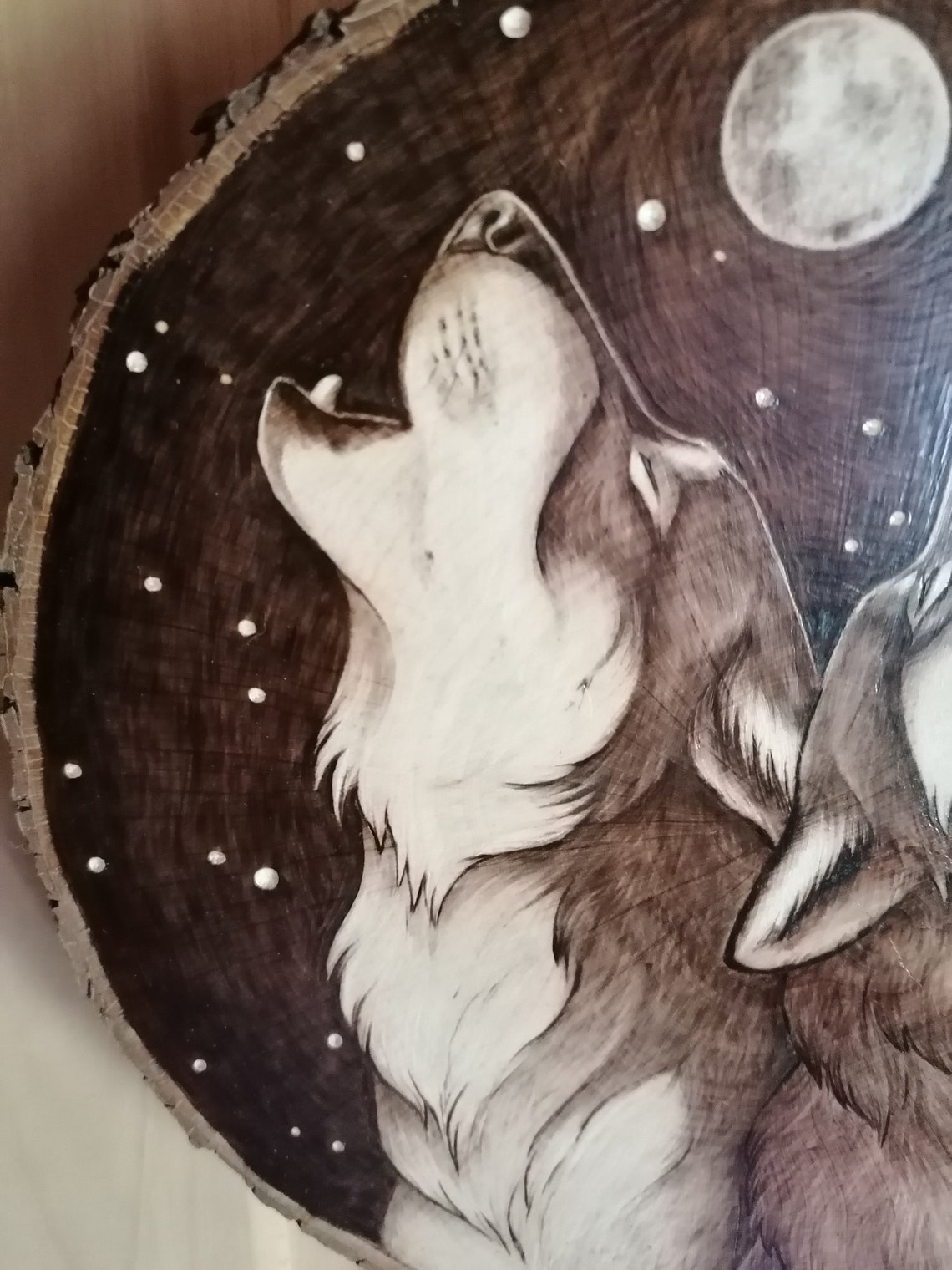 Couple of howling wolves under the moon pyrography on wood | Etsy