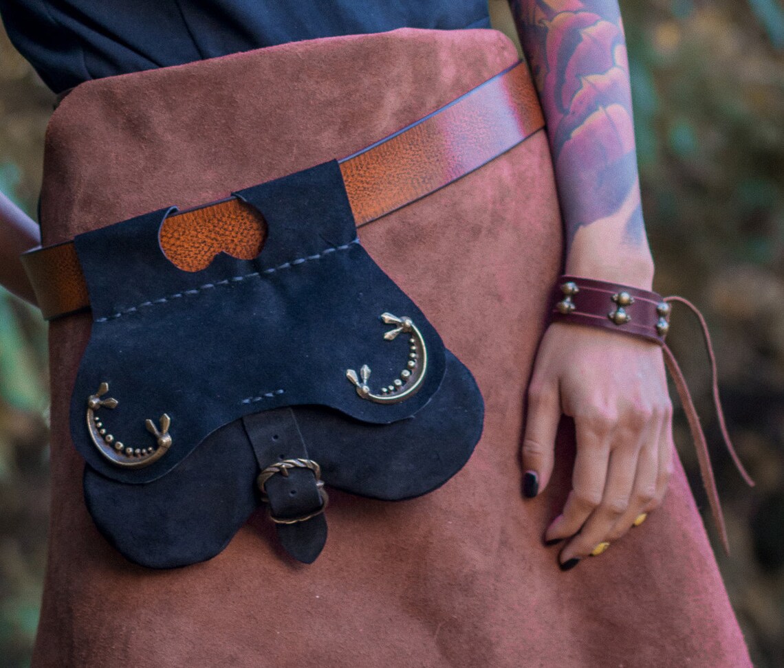 Handmade Kidney Pouch Medieval 14th Century Replica High - Etsy