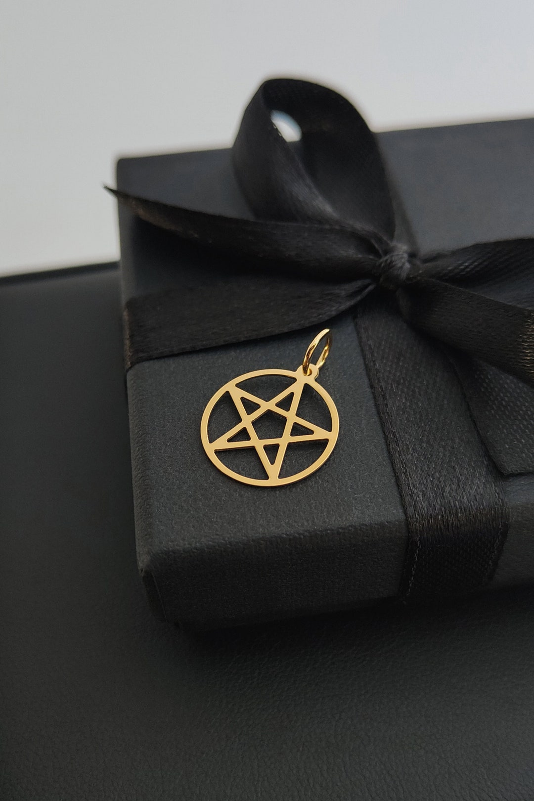 14K Gold Pentagram, 14K Solid Gold Pentacle Pendant, Wiccan Pendant ...