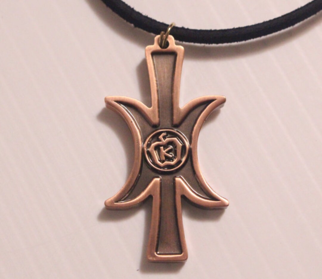 Hand of ERIS Medallion by Discordia Merchandising - Etsy