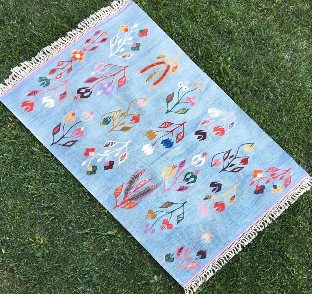Light Blue Hand Woven Flowers Pattern Area Kilim, 3 X 5 Blue Kilim ...