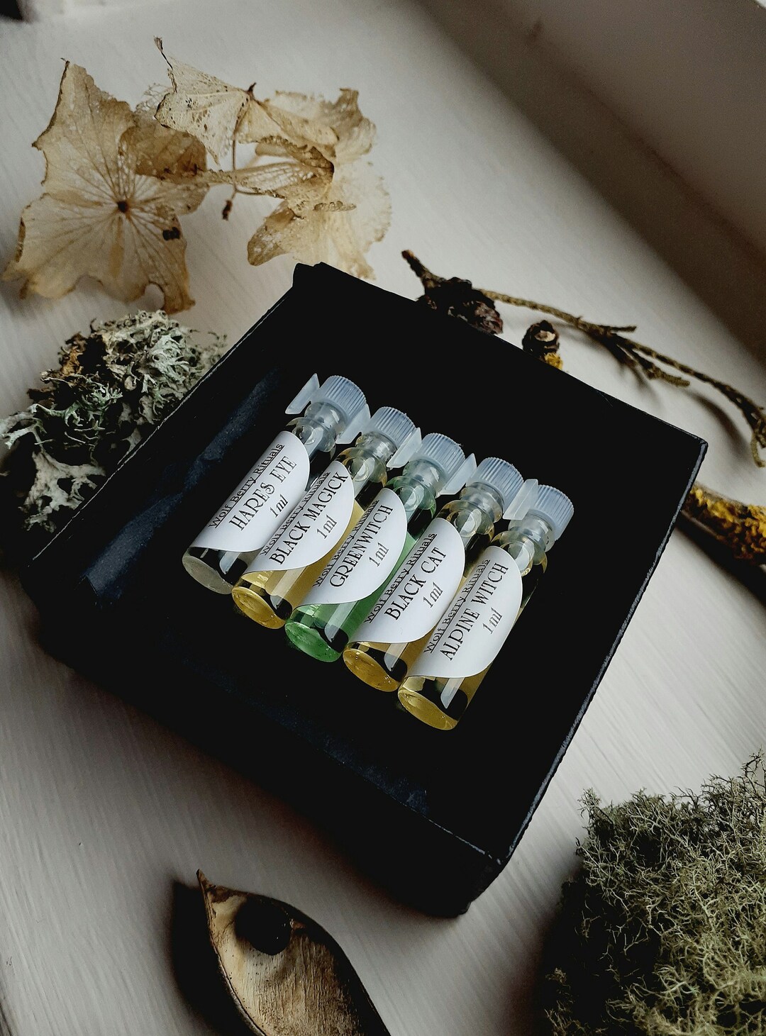 Witch Witch Box, Perfume Oil Sample Collection, 1ml Glass Vial Samples ...