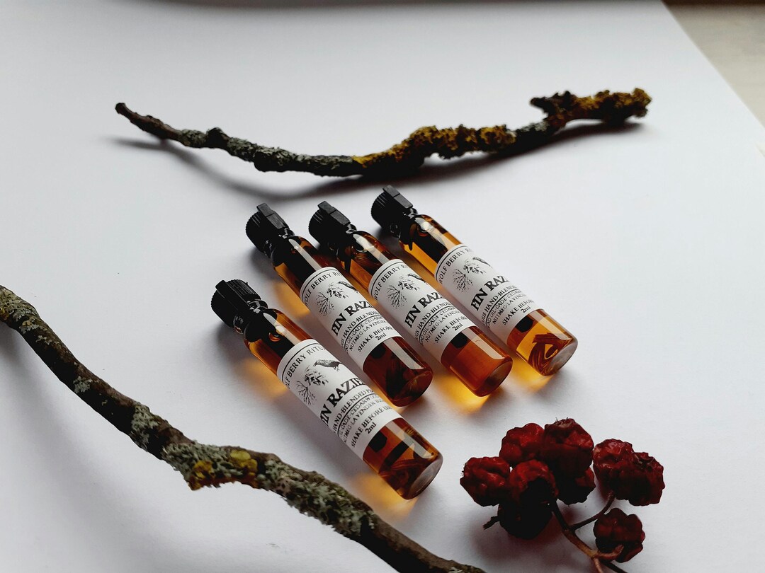 Fin Raziel 2ml Perfume Oil, Glass Vial Sample, Smokey and Potent Aromas ...