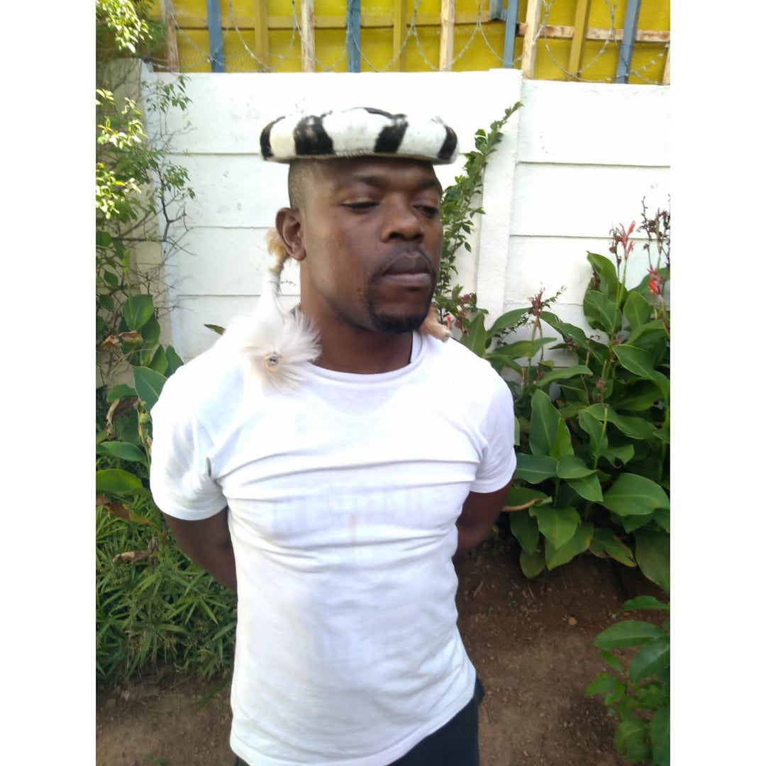 Black and White Umqhele Zulu African Ethnic Hat for Men, African Ethnic ...