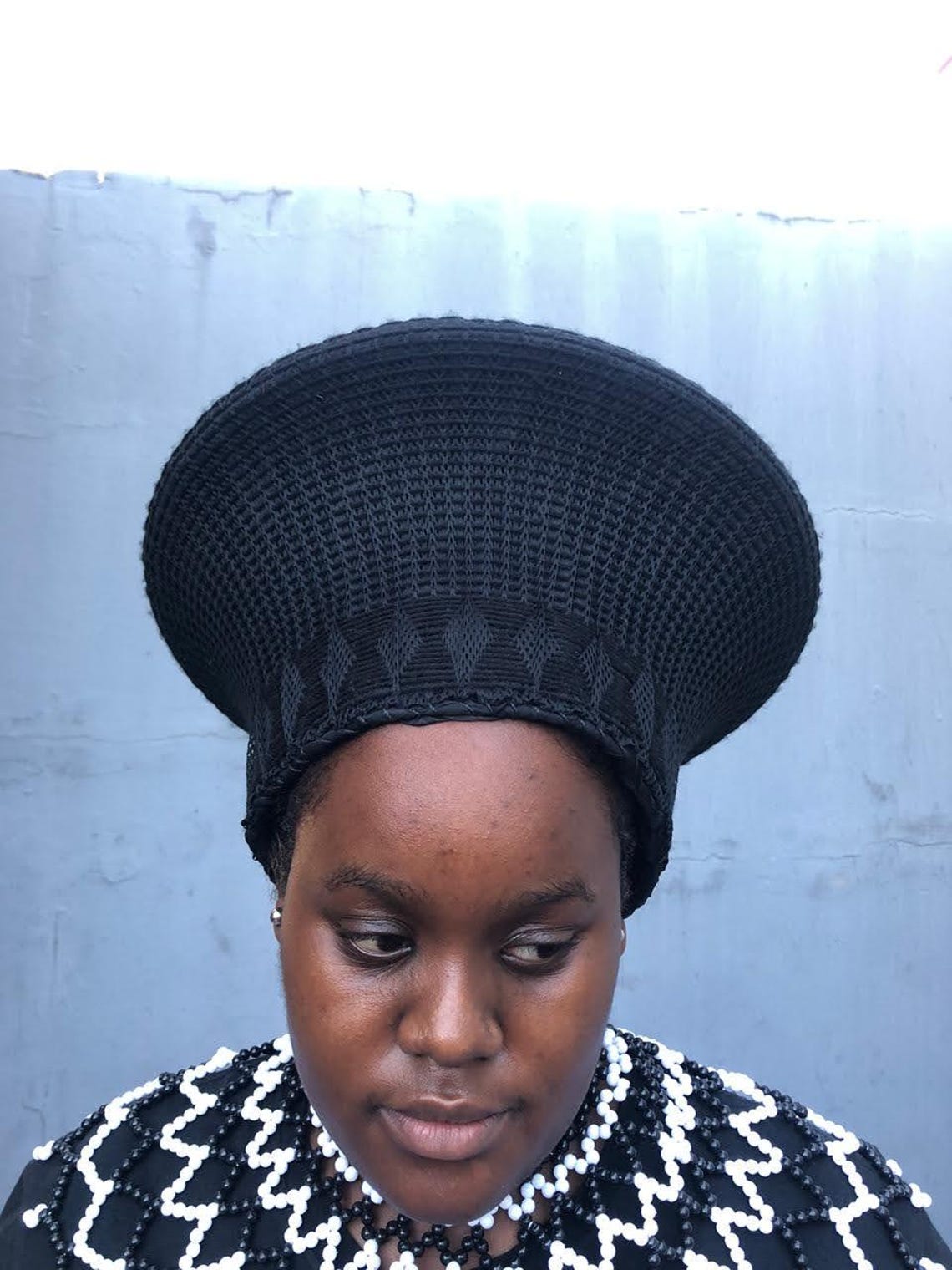 2 Piece Zulu Isicholo Hat and Black and White Beaded Necklace Set ...
