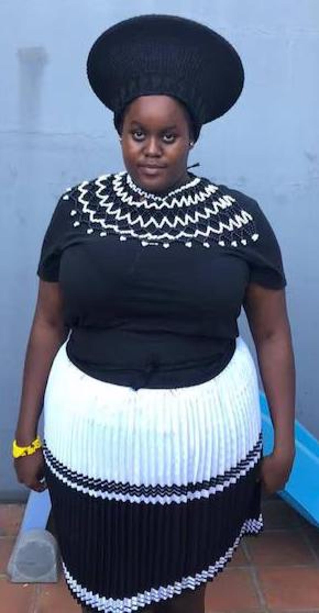 2 Piece Zulu Isicholo Hat and Black and White Beaded Necklace Set ...