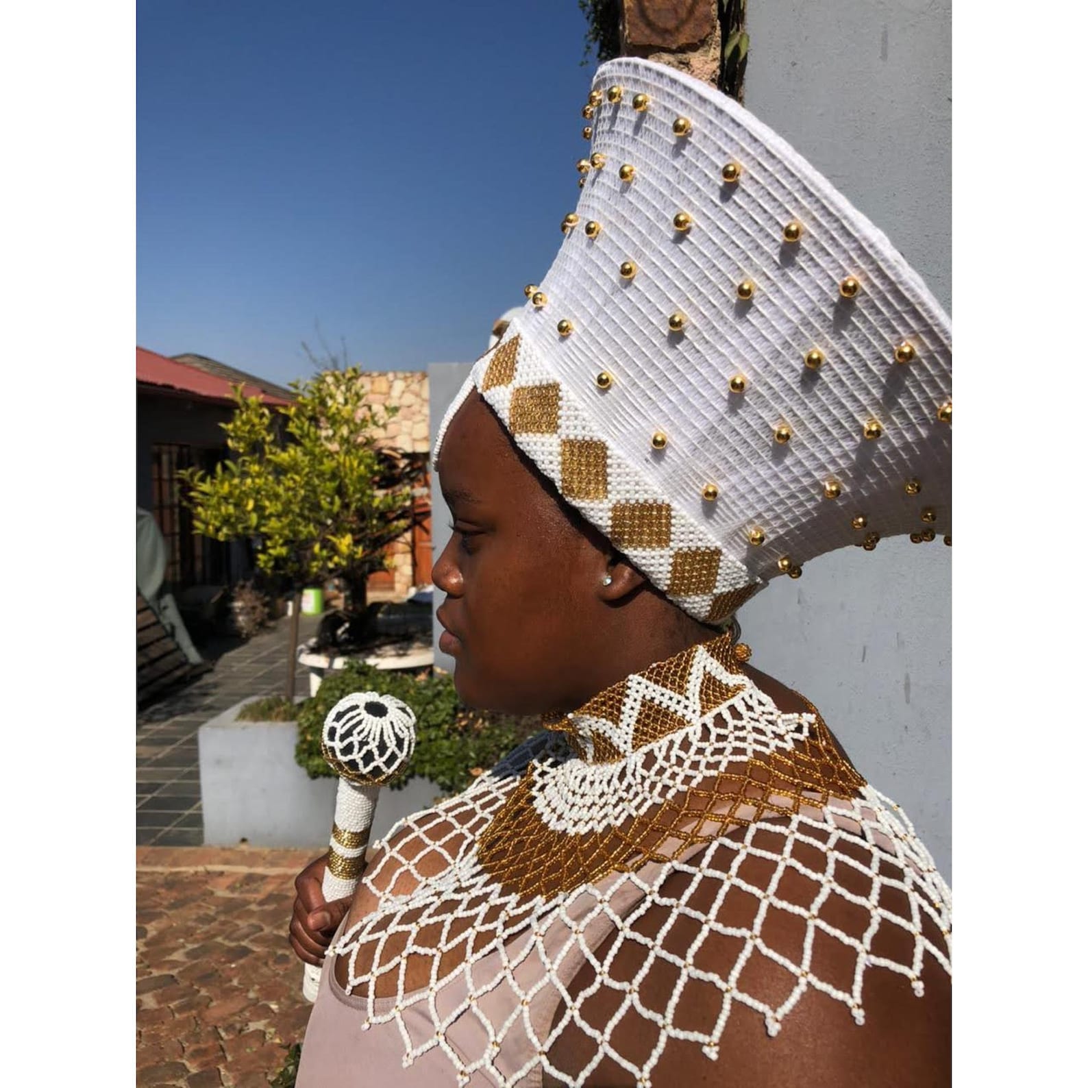 White and Gold Zulu Isicholo Hat Set With Skirt, Necklace, Knobkerrie ...