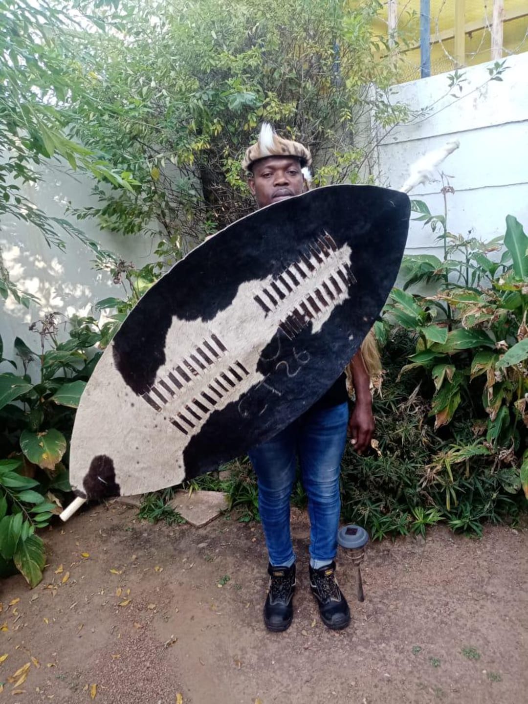 XL Black & White Zulu Shield Set | Traditional Isihlangu With Handle ...