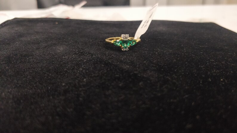 Emerald Green Promise Ring 18k Gold Round Diamond Wedding, Engagement ...