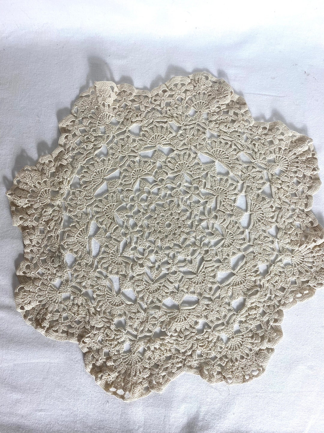 Vintage Floral Doily 1940s Linens English Crochet Lace Doily Vintage ...