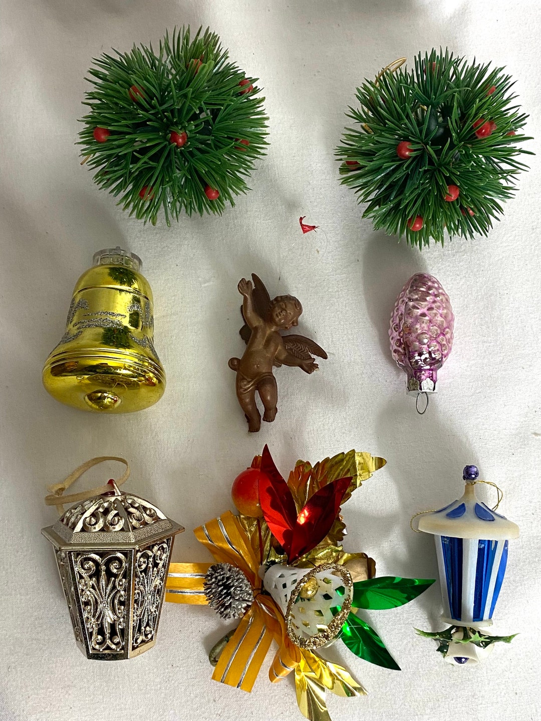 Vintage Christmas Tree Decorations 8 Christmas Baubles Mixed Bundle ...