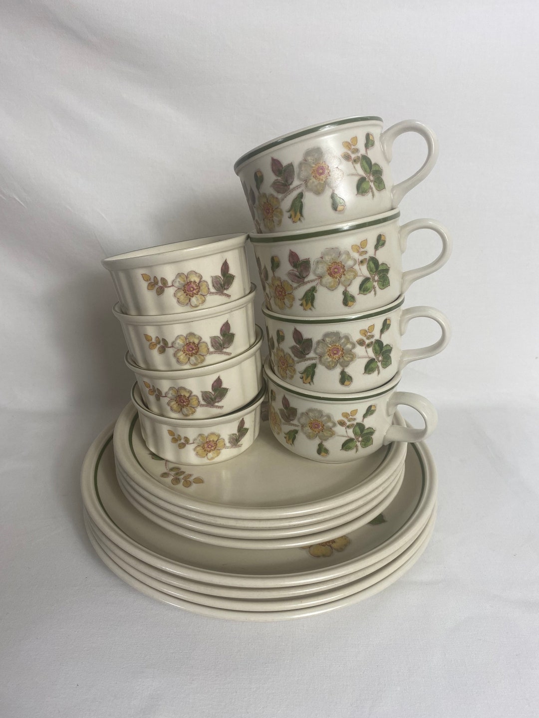 Vintage Dinner Service Autumn Leaves Dinner Plates, Starter/dessert ...