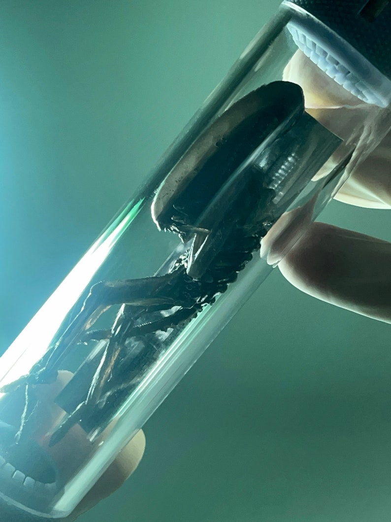 Alien Xenomorph/facehugger/chestburster Weyland Vial Capsule - Etsy
