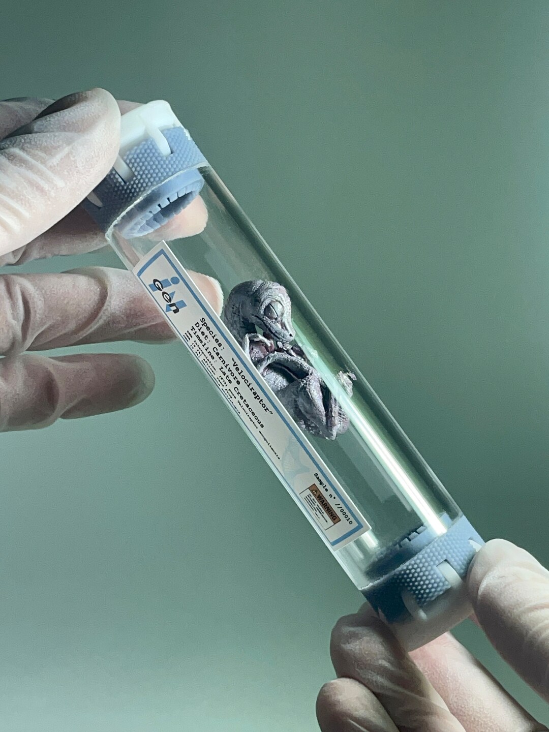 Jurassic Park “velociraptor” Dinosaur Embryo In-gen Laboratory Capsule ...