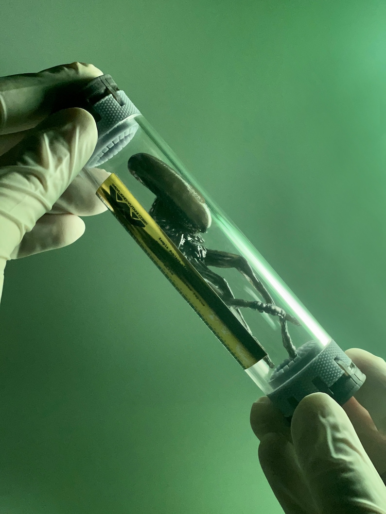 Alien Xenomorph/facehugger/chestburster Weyland Vial Capsule - Etsy