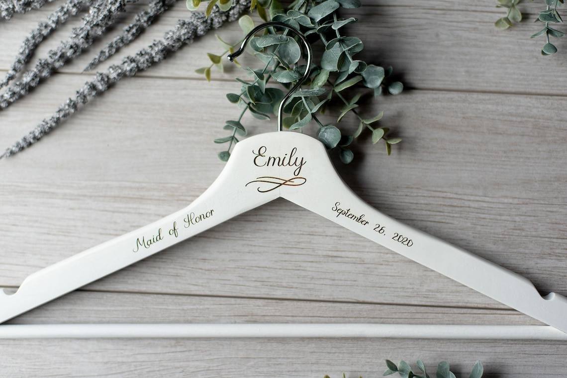 Personalized Bridal Hanger, Customized Bridal Party Gift - Etsy