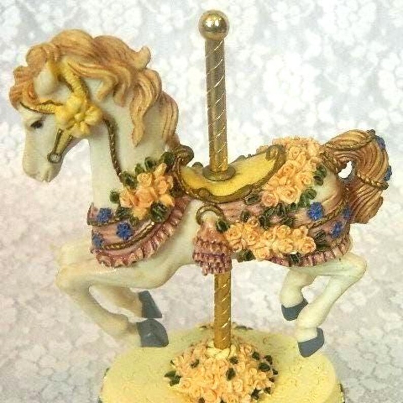 Vintage Heritage House Carousel Horse - Melodies County Fair Figurine ...