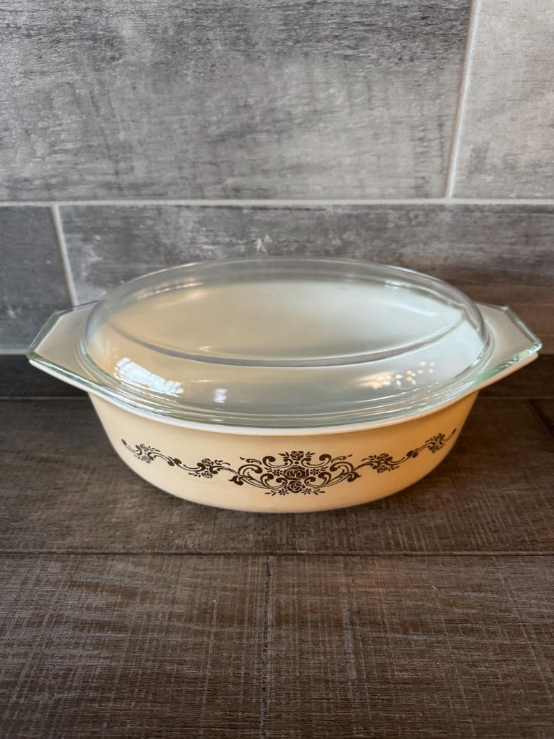 Vintage Pyrex Golden Rose Casserole Dish With Lid 2.5 Qrt 945 Made in ...