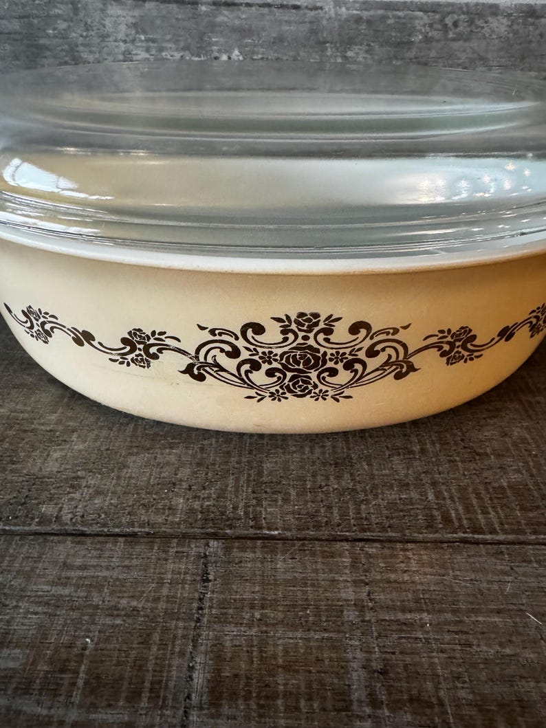 Vintage Pyrex Golden Rose Casserole Dish With Lid 2.5 Qrt 945 Made in ...