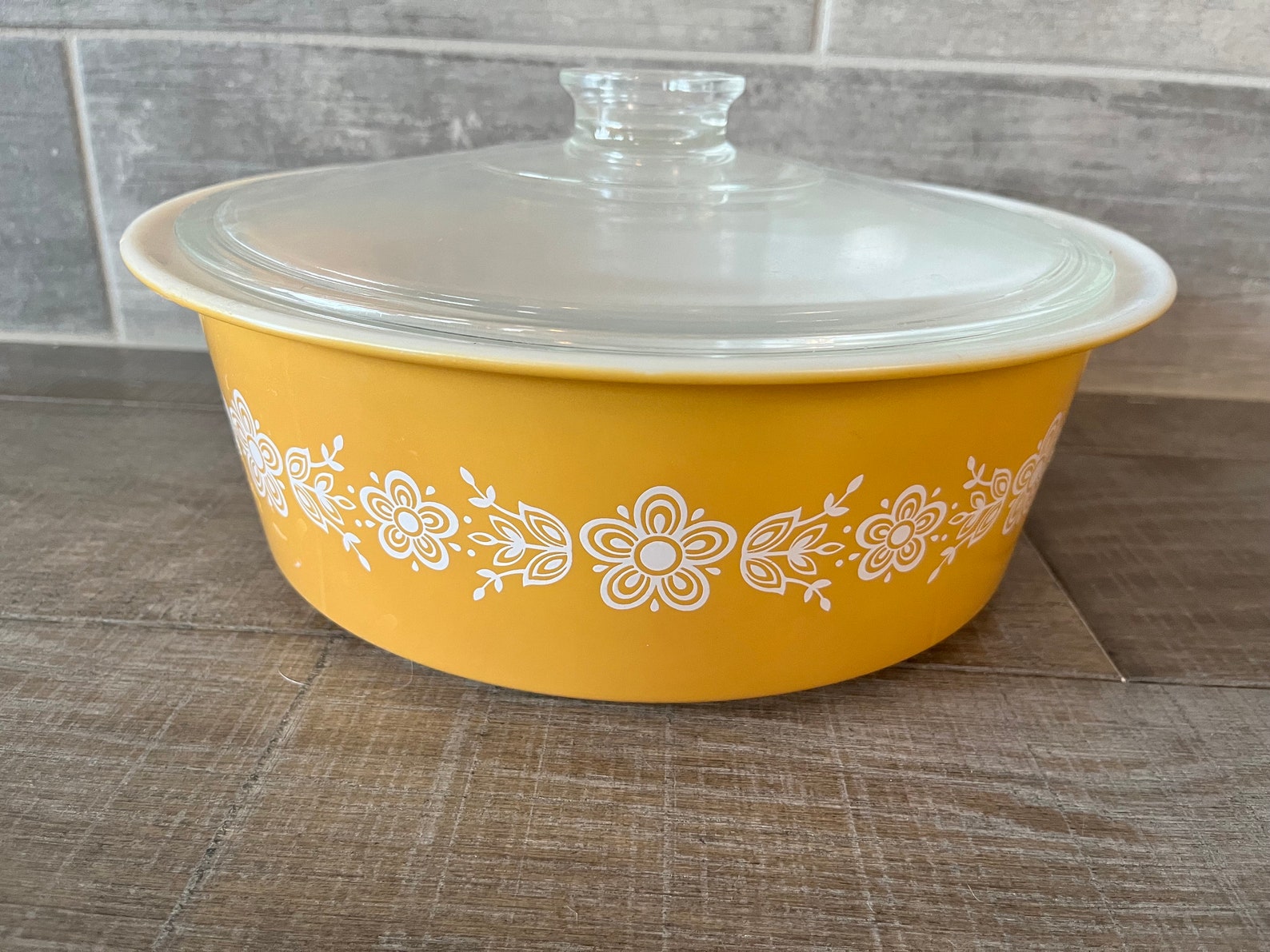 Vintage Pyrex 664 Big Bertha 4 Quart Butterfly Gold Casserole Dish and ...