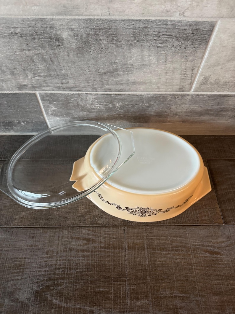 Vintage Pyrex Golden Rose Casserole Dish With Lid 2.5 Qrt 945 Made in ...