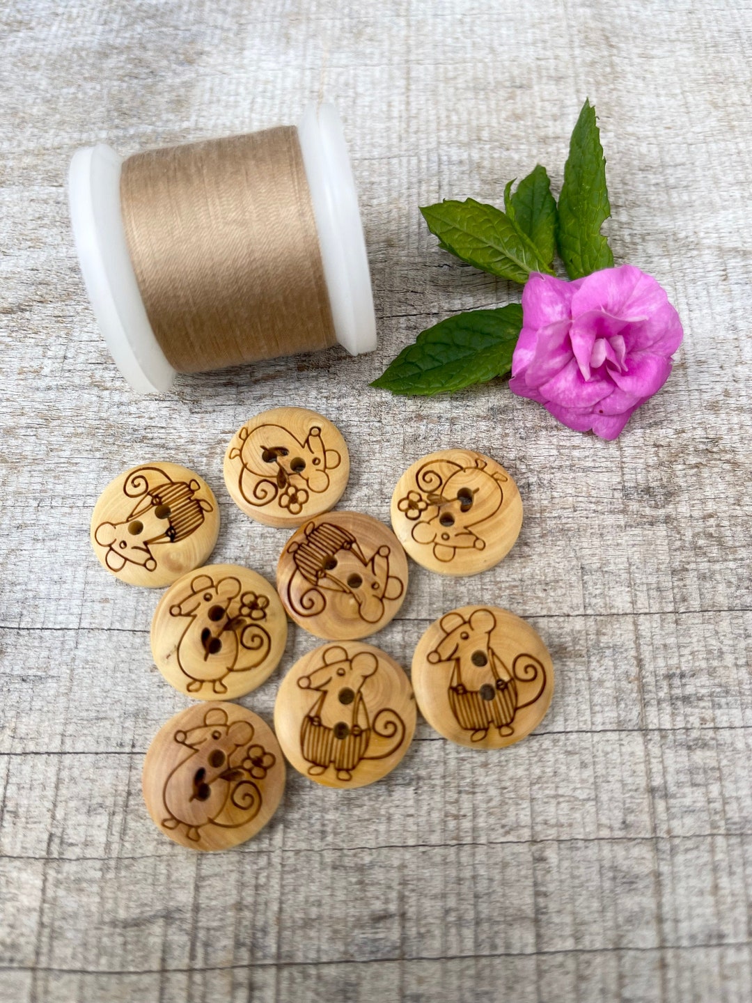 4er Pack Knöpfe MAUS Tina und / oder MAUS Theo aus Buchsbaum von Jim ...