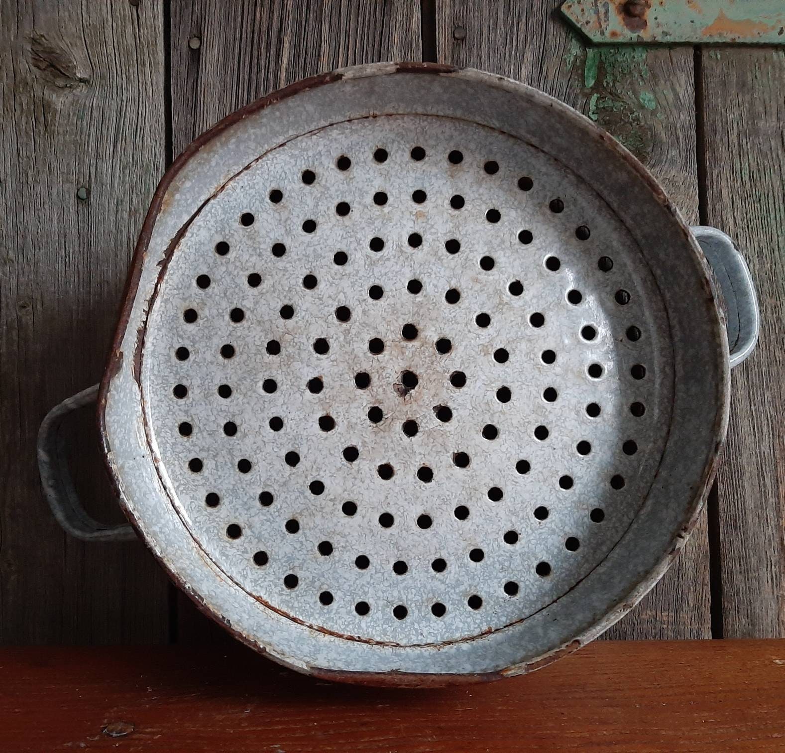 Rar antique & enamelled sieve*breakthrough sieve*antique enamell ...
