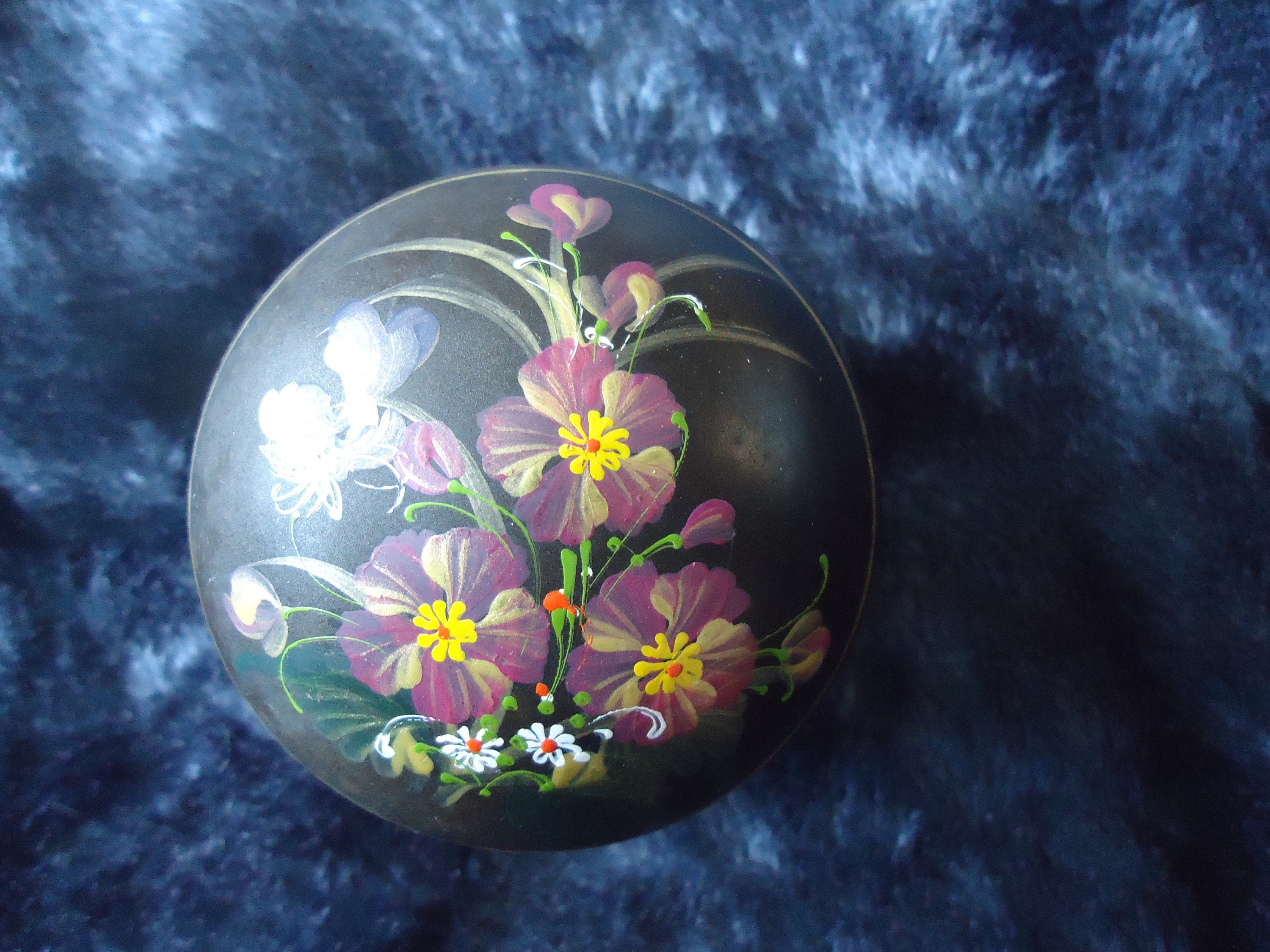 Laca redonda lacada pintada a mano - Etsy España