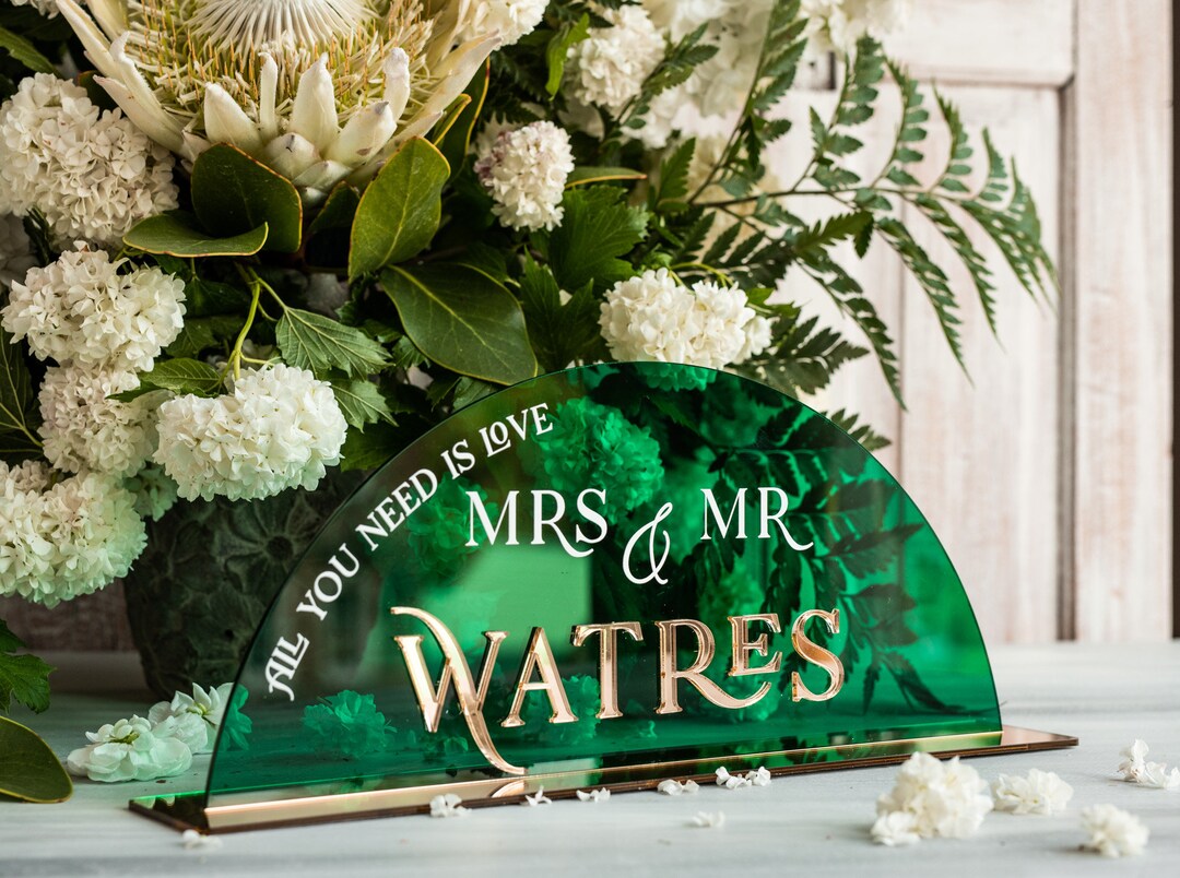 Acrylic Arch Emerald Green Top Table Sign, Green Acrylic and Gold Top ...
