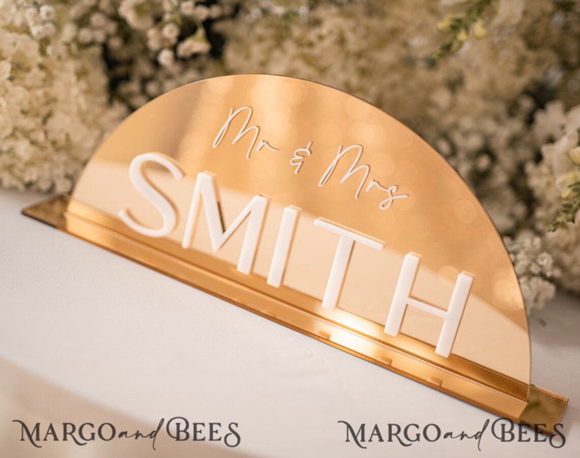 Golden Acrylic Top Table Mr & Mrs Signs With Stand, Beige Velvet Gold ...