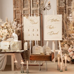 Golden Acrylic Top Table Mr & Mrs Signs With Stand, Ivory Velvet Gold ...
