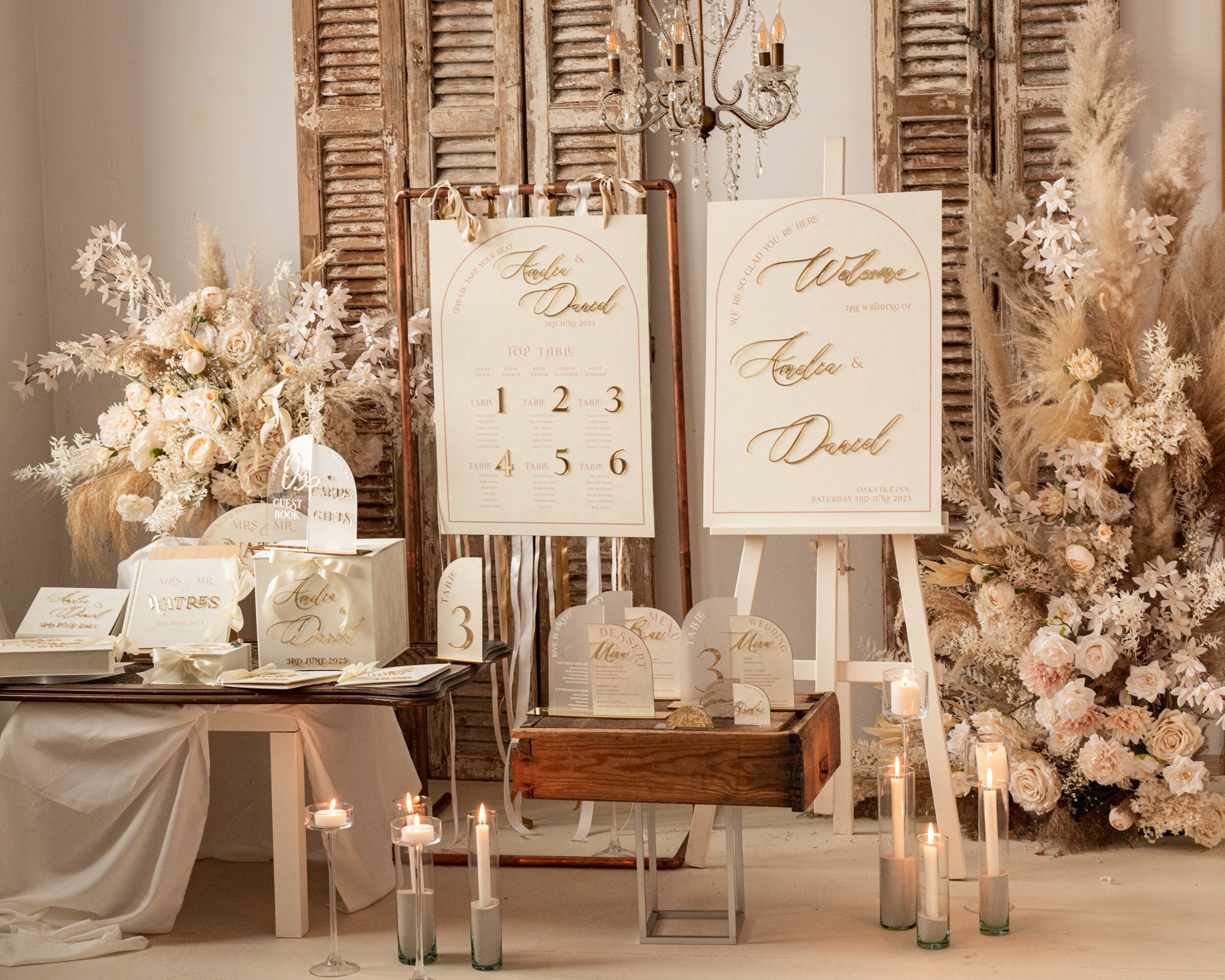 Golden Acrylic Top Table Mr & Mrs Signs With Stand, Ivory Velvet Gold ...