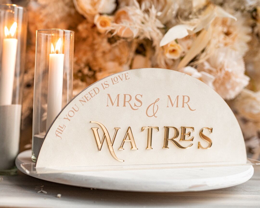 Golden Acrylic Top Table Mr & Mrs Signs With Stand, Ivory Velvet Gold ...
