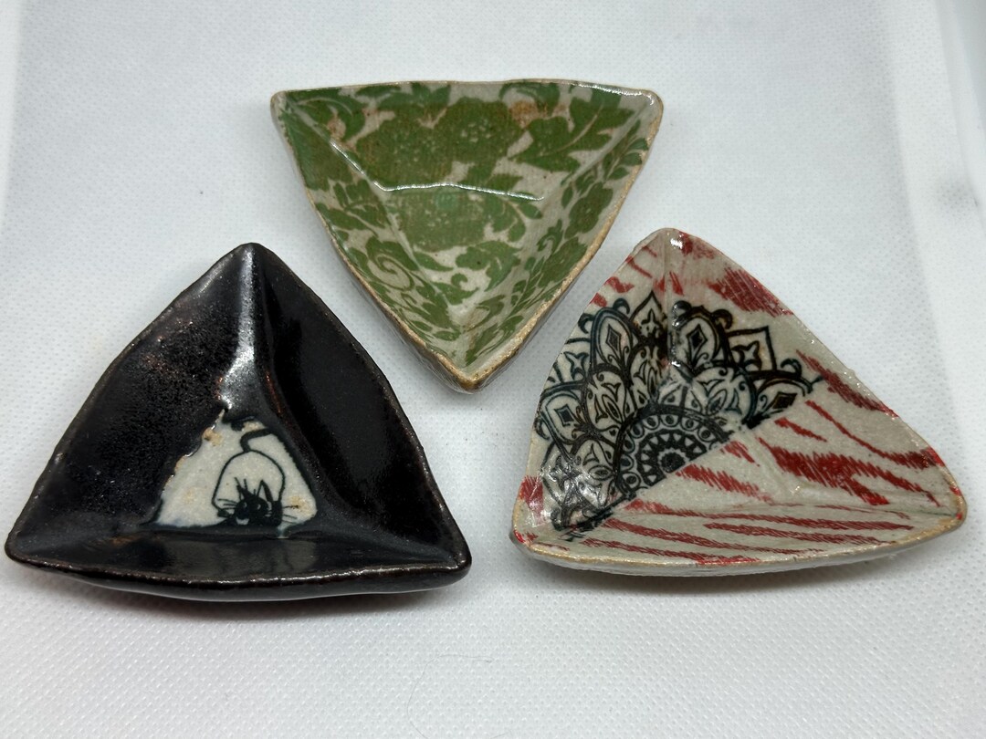 Handmade Ceramic Triangle Ring Dish – Choose Your Design - Etsy