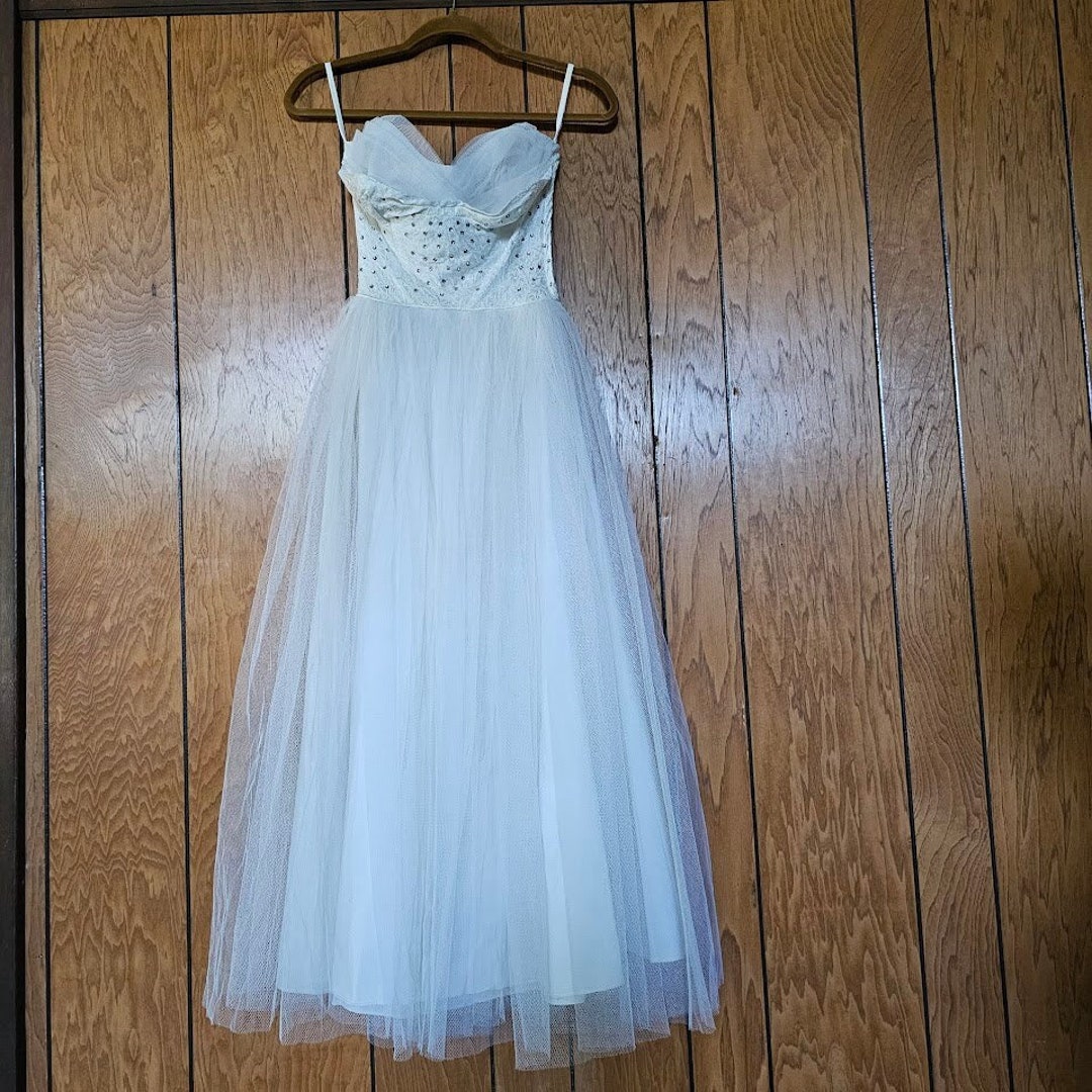 Vintage 50s Shelf Bust Wedding White Cupcake Tulle Rhinestone Full Prom ...