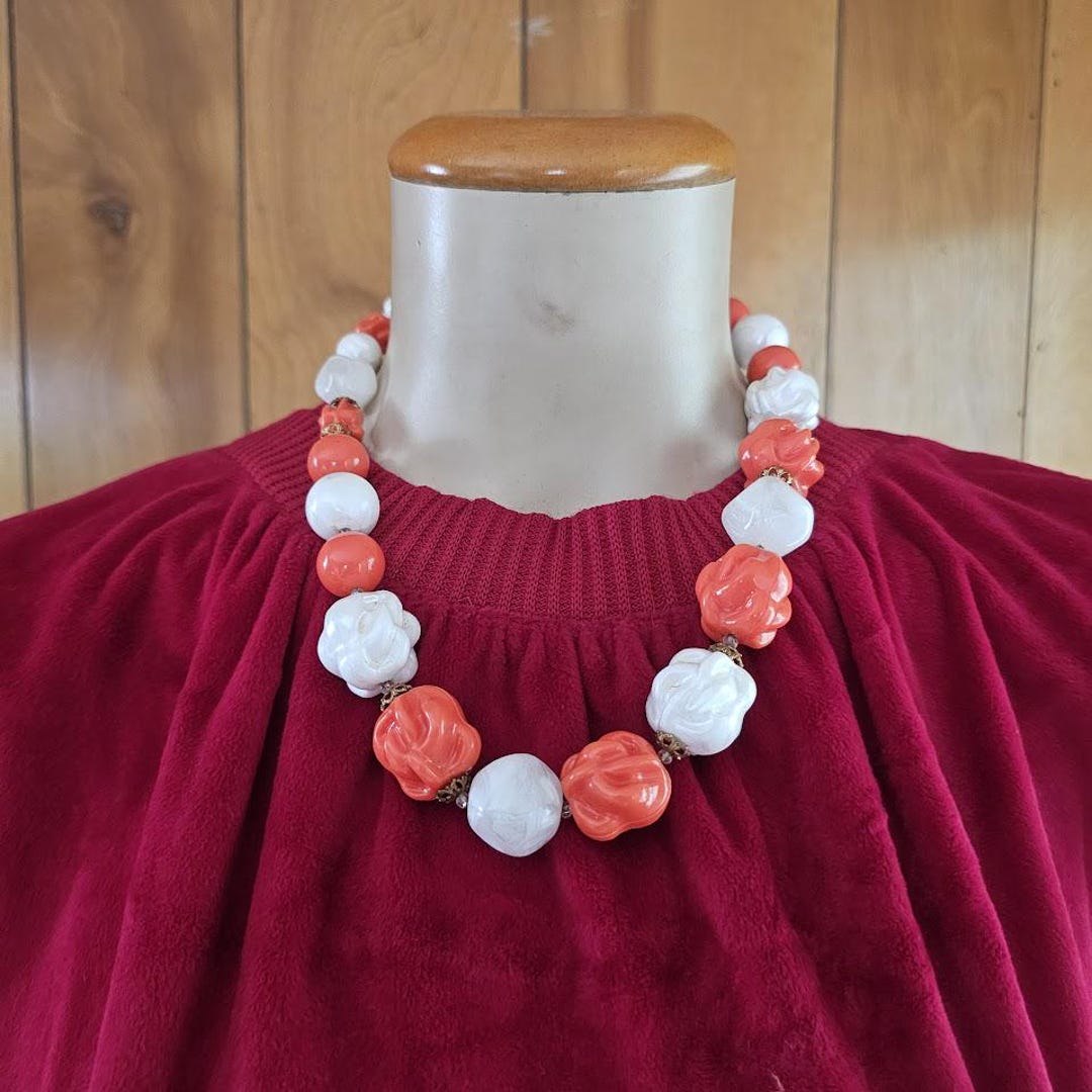 Vintage 60s Boho Chic Hollywood Regency Chunky Freeform Bead Short Mod ...
