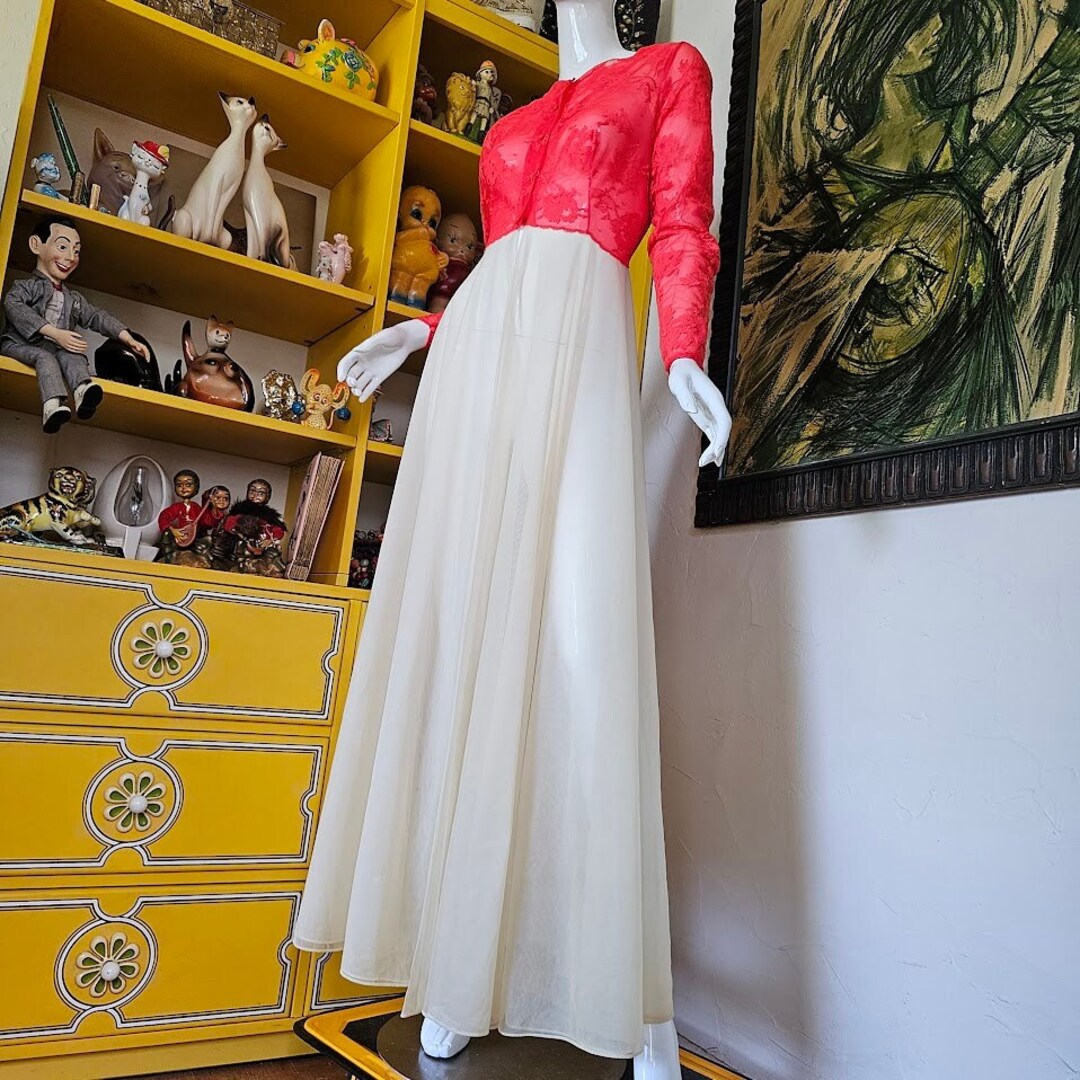 Vintage 50s Vanity Fair Nylon Chiffon Full Sweep Pinup Sheer Lace ...