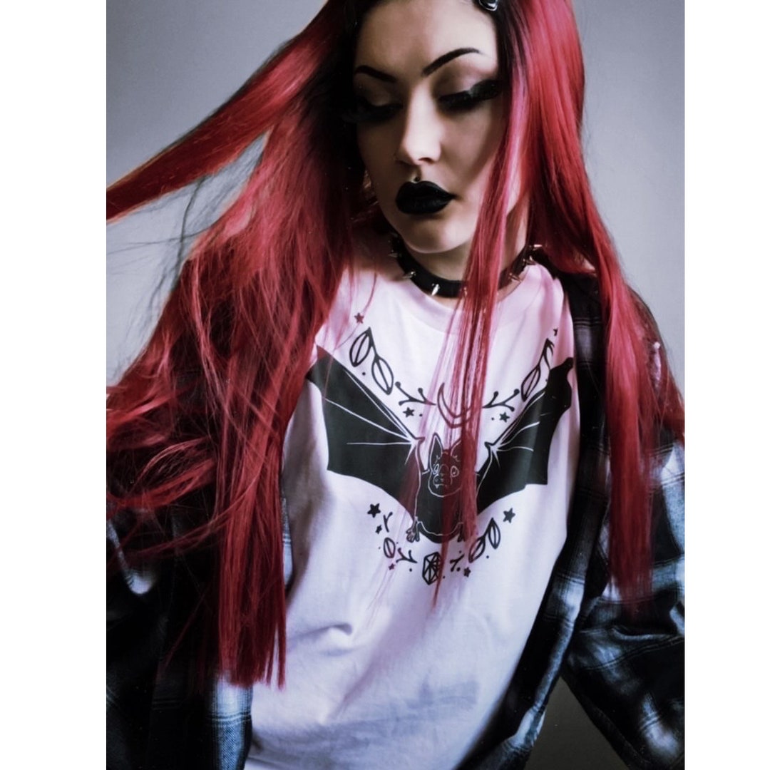 Spooky Bat Shirt Pastel Goth Gothic Bats Alt Clothing Tee - Etsy