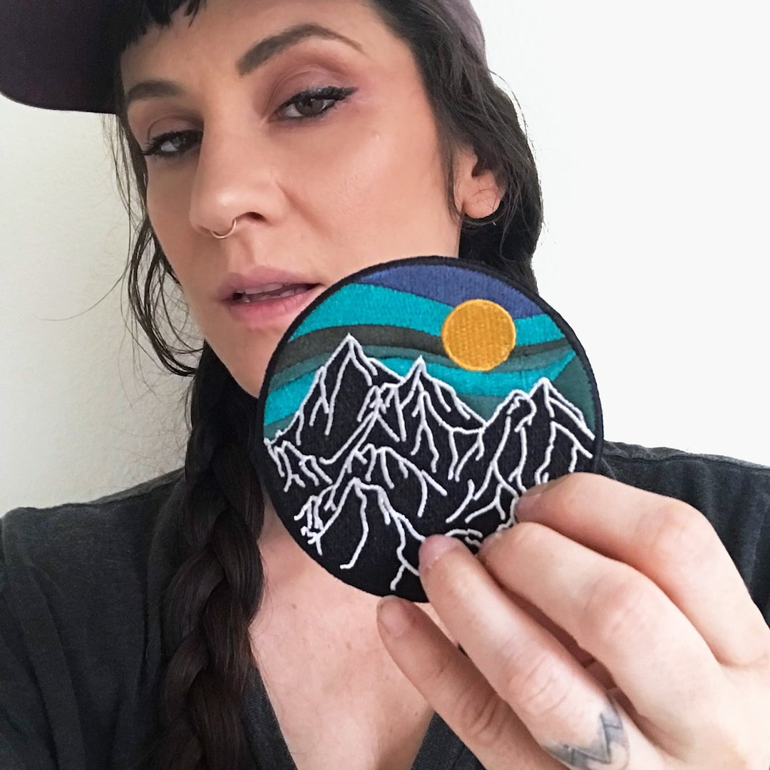 Retro Mountain Patch Embroidered Vintage Style Hiking Camping Adventure ...