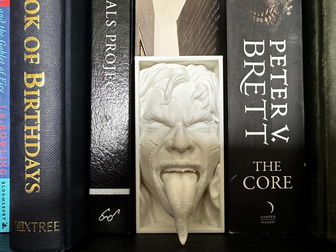 Possessed Horror Book Nook Insert – Creepy Shelf Diorama With Distorted ...
