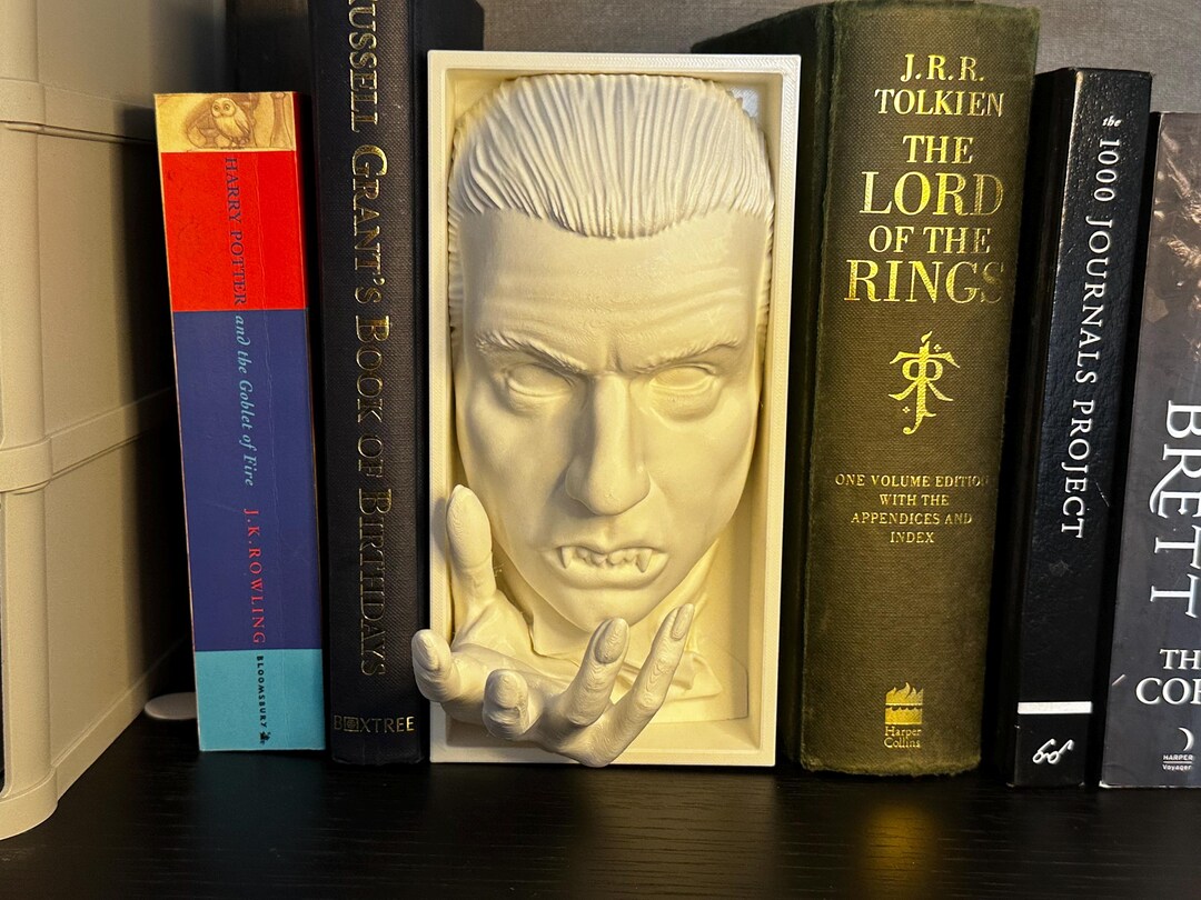 Dracula Bookend 3D Printed Vampire Shelf Decor – Classic Horror Book ...