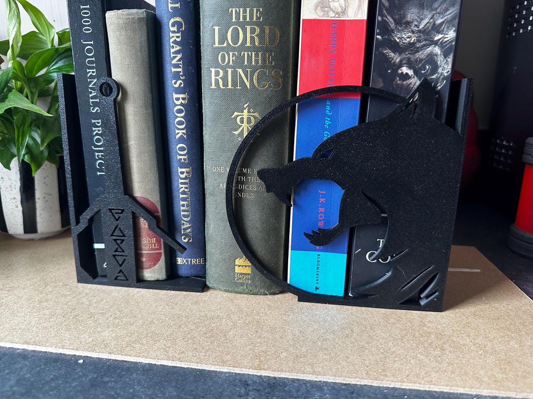The Witcher Bookends 3D Printed Set – Geralt Sword and Wolf Medallion ...