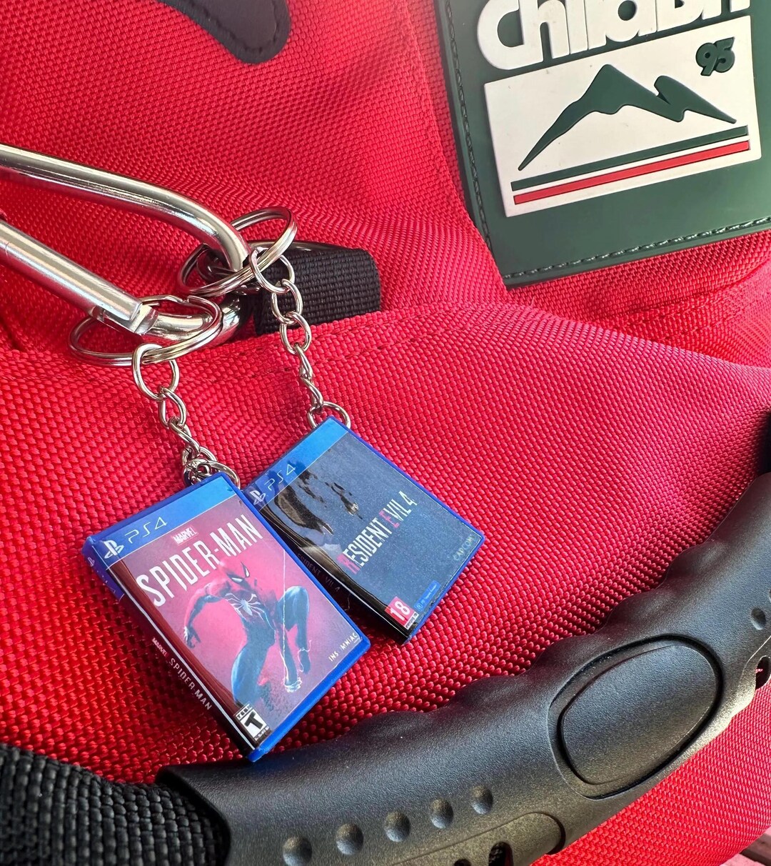 Miniature PS4 Keyring - Choose ANY Game, Gaming Bag Charm Gift for ...