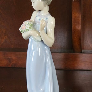 Vintage Lladro Porcelain Figurine 5604spring Token - Etsy