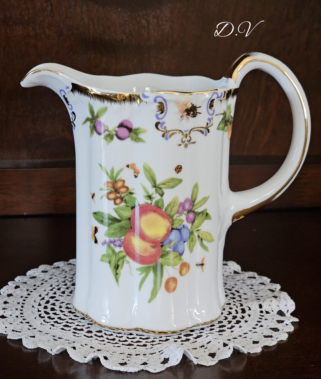 I Godinger & Co yorkshire Pattern Fruit Pitcher - Etsy
