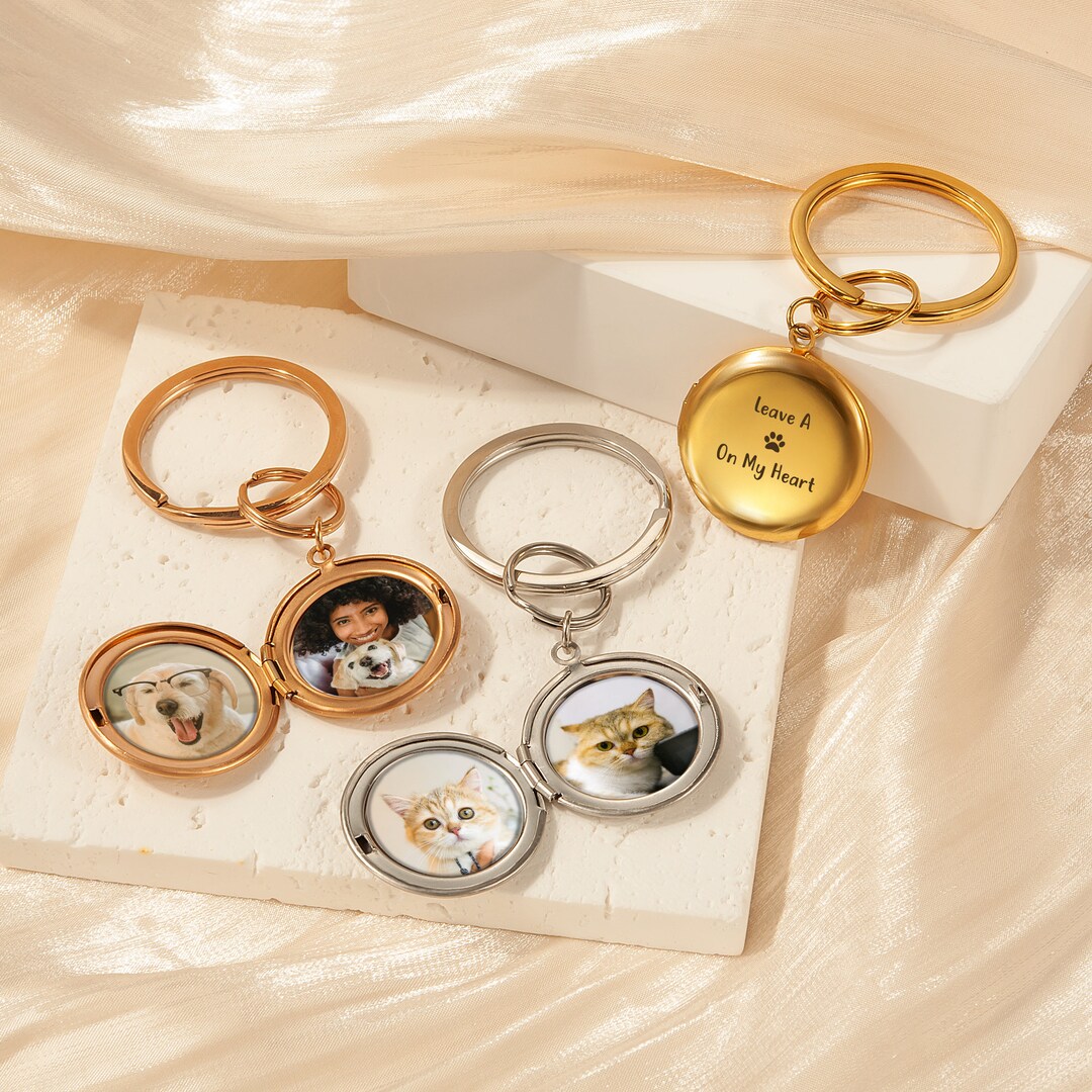 Pet Keychain Locket - Personalized Keychain With Photo Inside - Photos ...