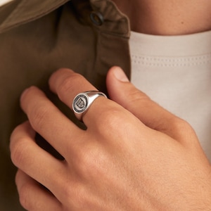 Custom Signet Ring College Emblem Signet Ring -personalized Ring Class ...