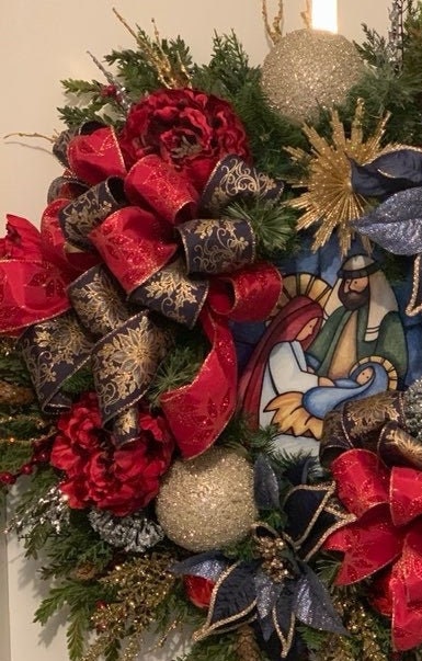Christmas Nativity Wreath, Nativity door and fireplace wreath with red ...